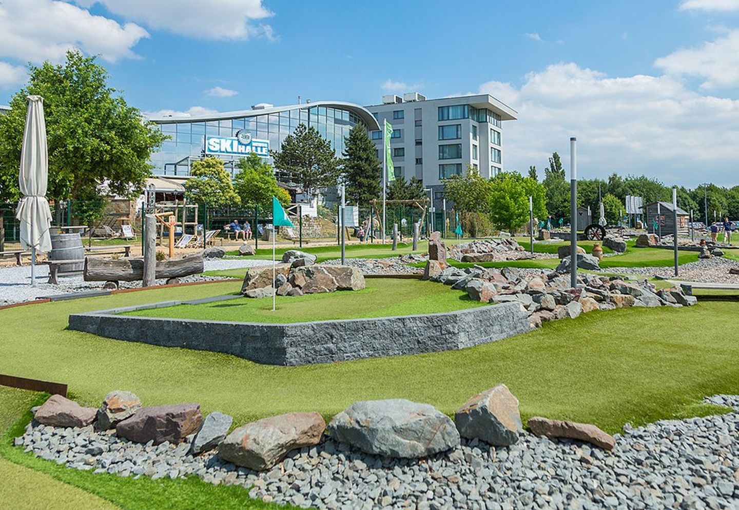 Alpenpark Neuss – nur einen Skisprung von Düsseldorf entfernt ...